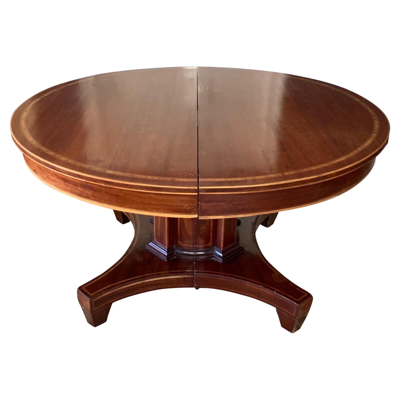 Large Round/Oval American Classical Style Dining Table, 1920-40s For ...