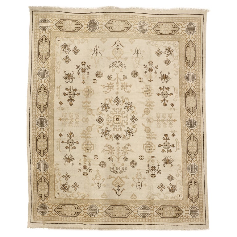 Antique Ivory Indochine Rug with Stylised Pattern and Cartouche Border ...