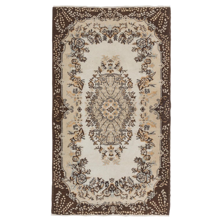 Traditional Hand-Knotted Vintage Turkish Rug with Floral Medallion ...