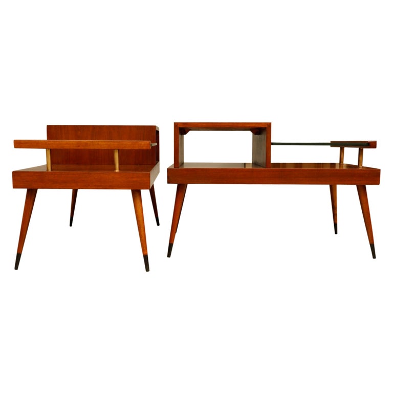 Pair of Classic Mid-Century End Tables For Sale at 1stDibs