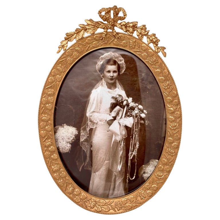 Antique Gold Bronze Oval Frame Retailed at "Stern Brothers" New York ...