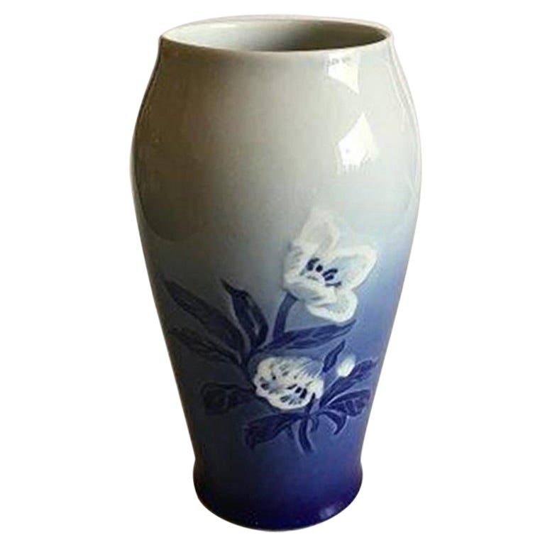 Bing and Grondahl Curved Vase by Lisa Enquist No 5818/1898 For Sale at ...