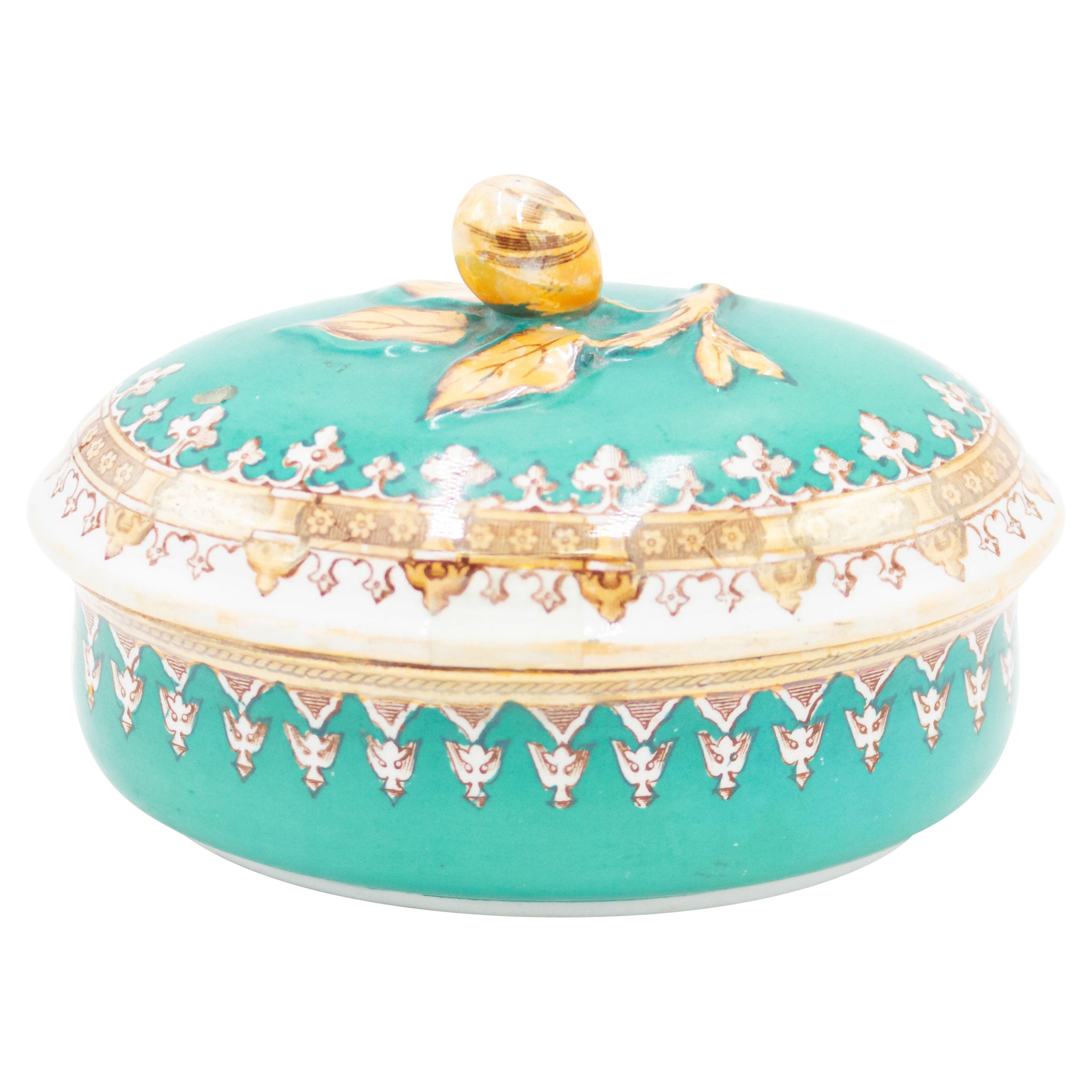 French Victorian Style White Porcelain Box For Sale at 1stDibs