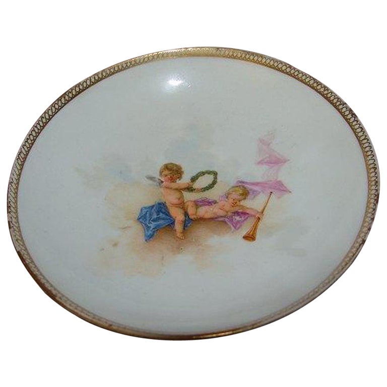 Meissen Porcelain Saucer with Puttier For Sale at 1stDibs