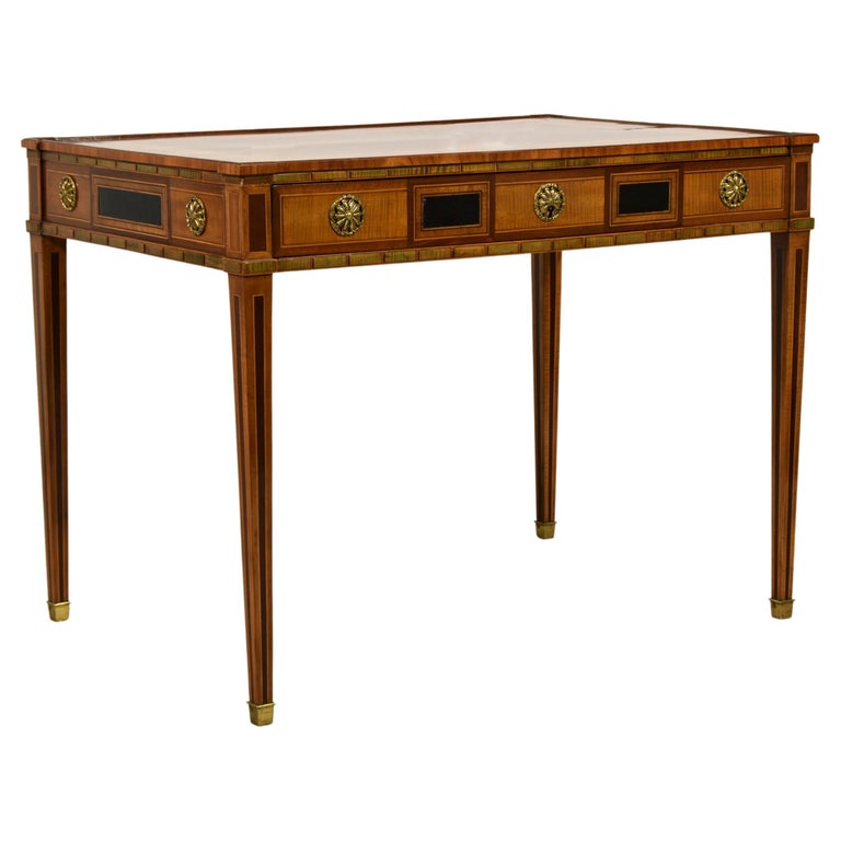 18th Century, French Wood Centre Desk For Sale at 1stDibs