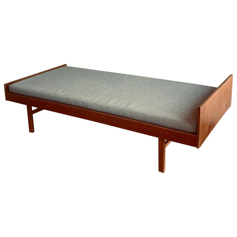 Danish Modern Teak Daybed at 1stDibs