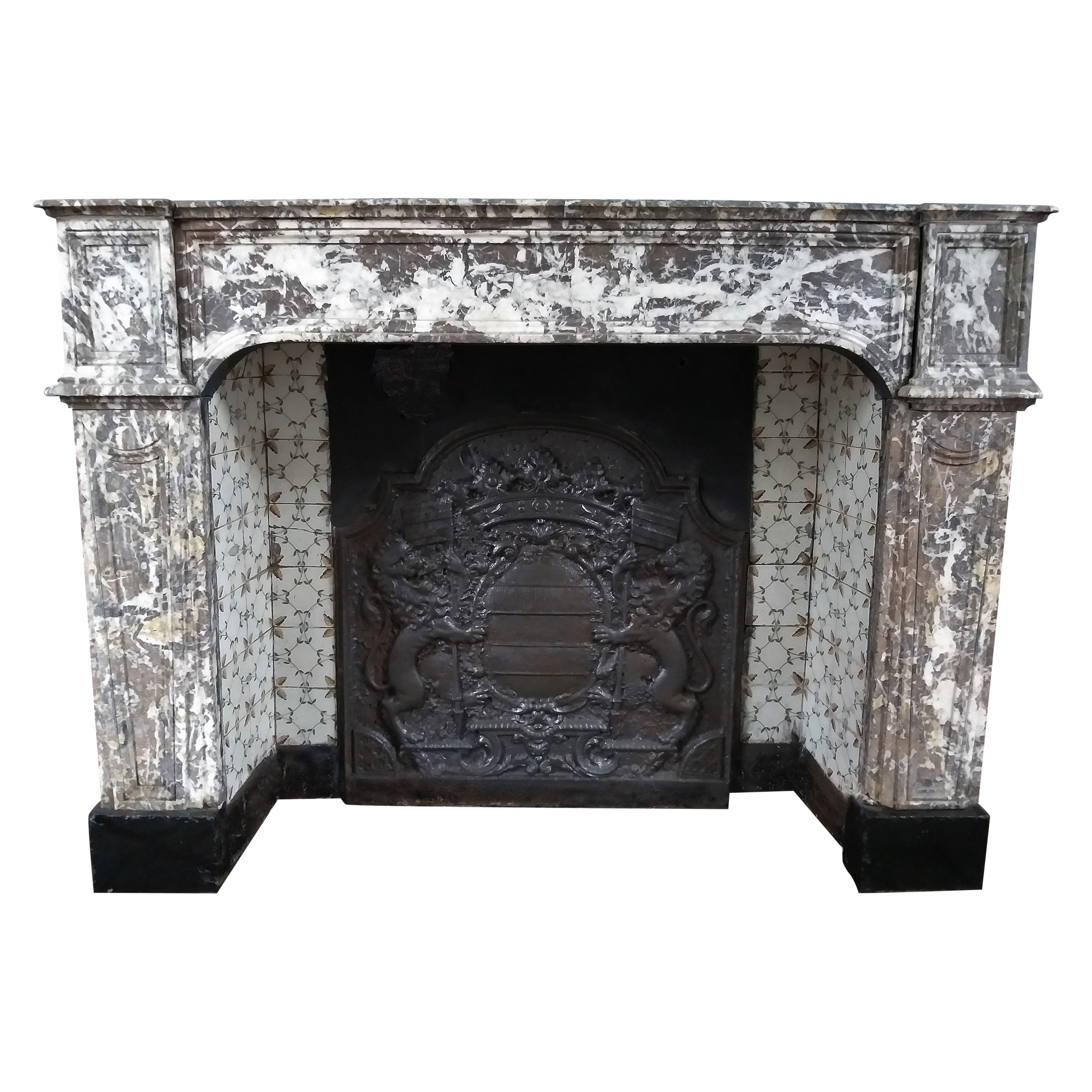 Exceptional Antique Wooden Fireplace, 18th Century For Sale at 1stDibs