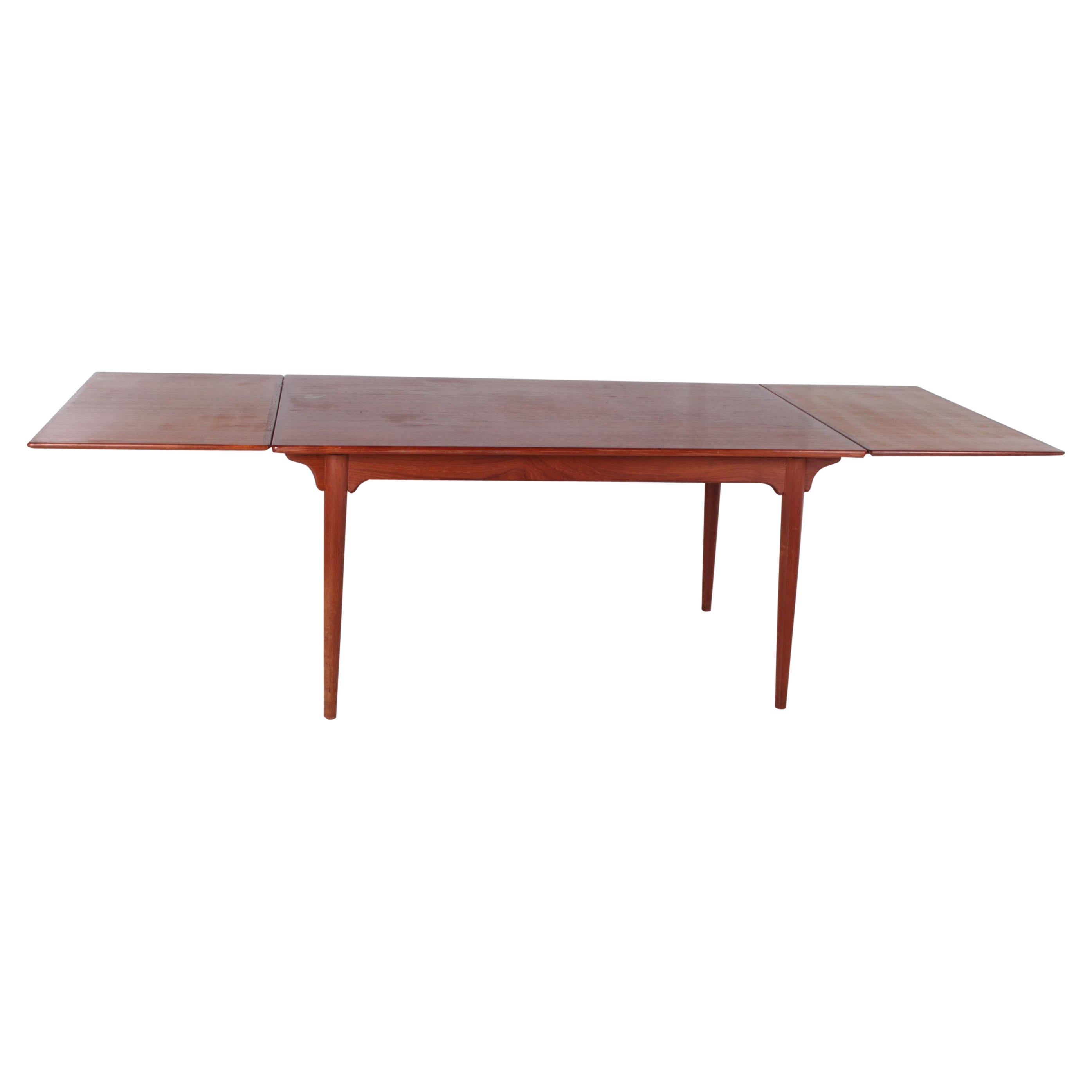 Gunni Omann Executive Desk Model 77 in Rosewood for Omann Jun, Denmark ...