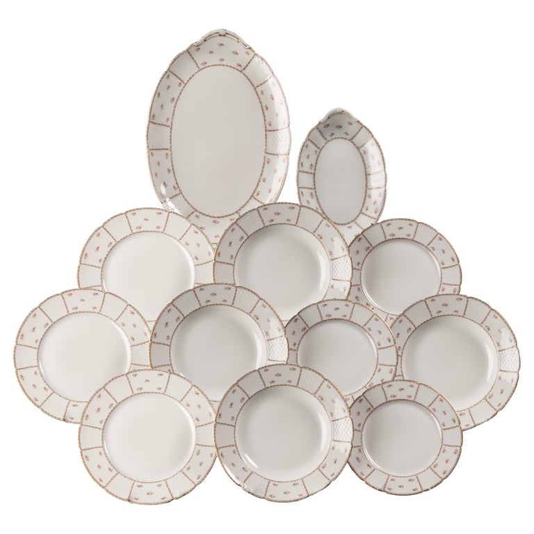 Limoges 34 Pieces Tableware in Very Fine Porcelain by GOA For Sale at ...