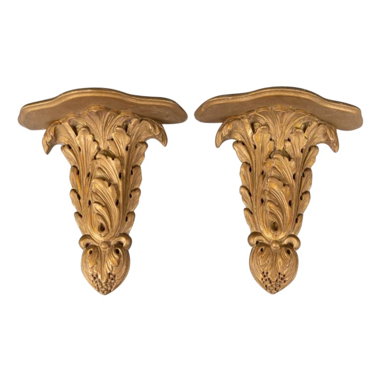 Pair of Vintage Italian Carved Giltwood Acanthus Leaves Brackets For ...