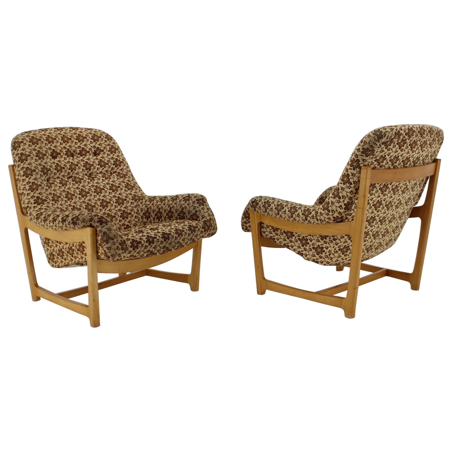 Set of 2 British Midcentury Model 514 Elm and Beech Cowhorn Chairs by ...