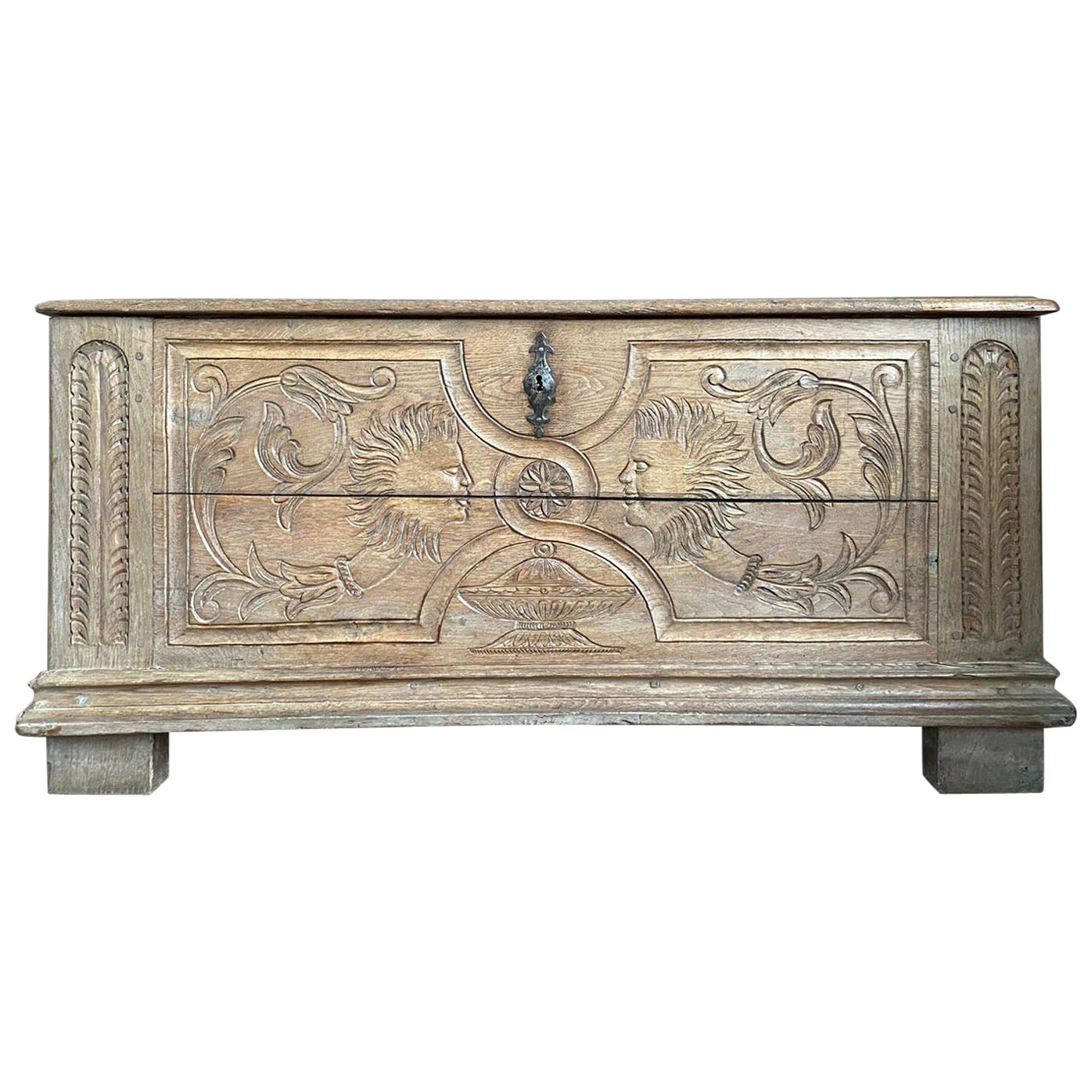 Renaissance Hand Carved Chest Henri 4 Period, Circa 1600 at 1stDibs
