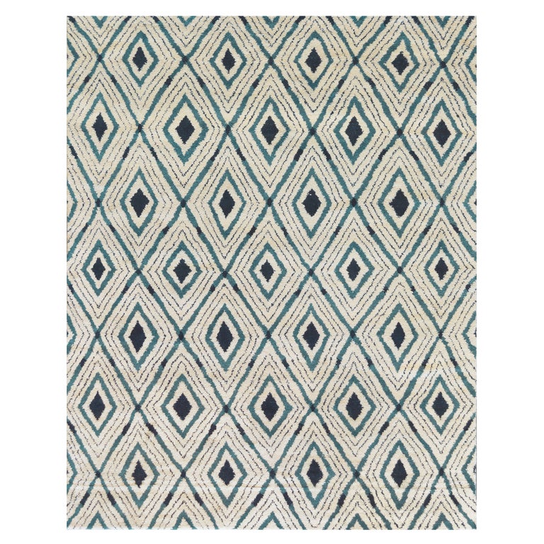Handwoven Modern Wool Diamond Pattern Rug For Sale at 1stDibs