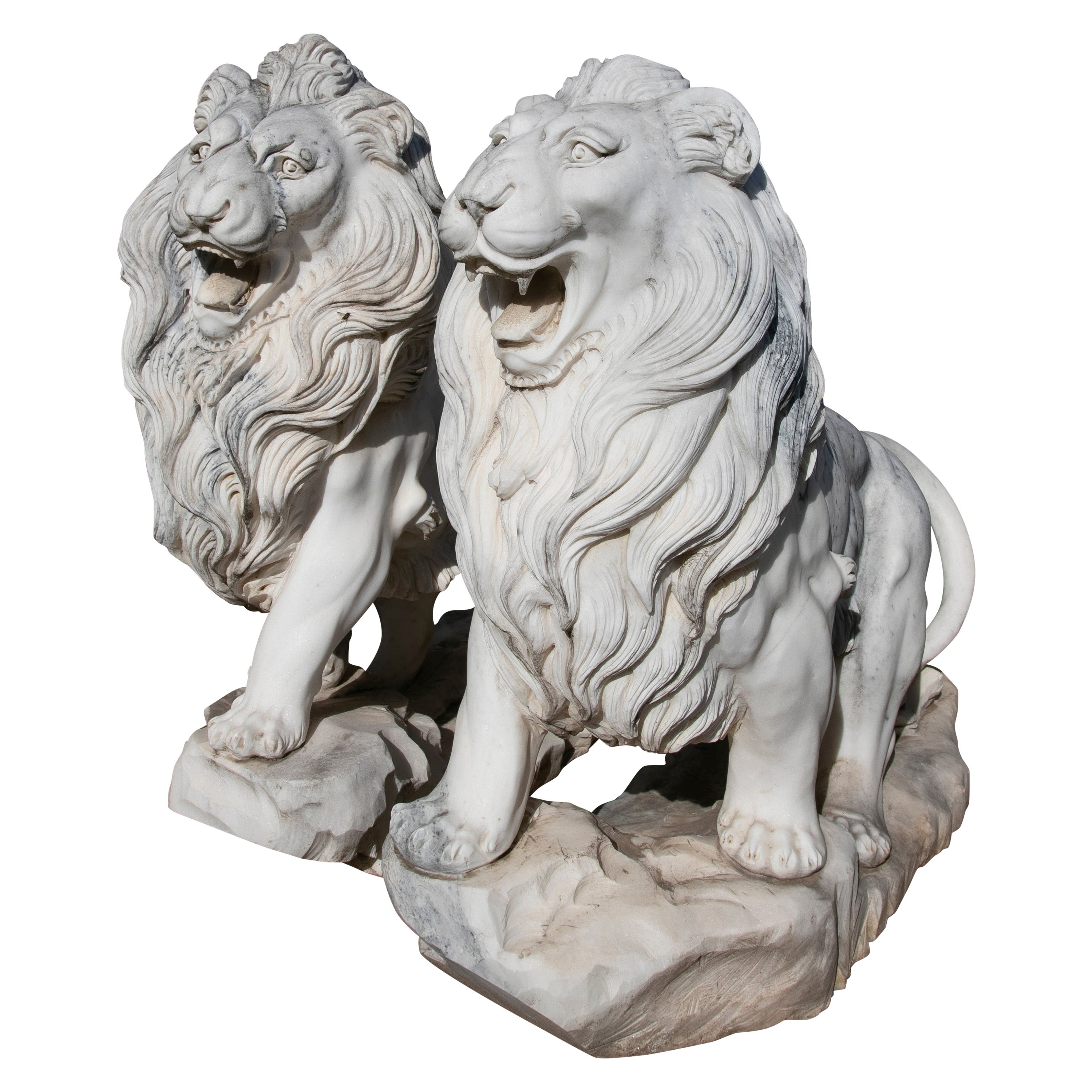 Pair of Outdoor White Marble Lion Statuaries For Sale at 1stDibs