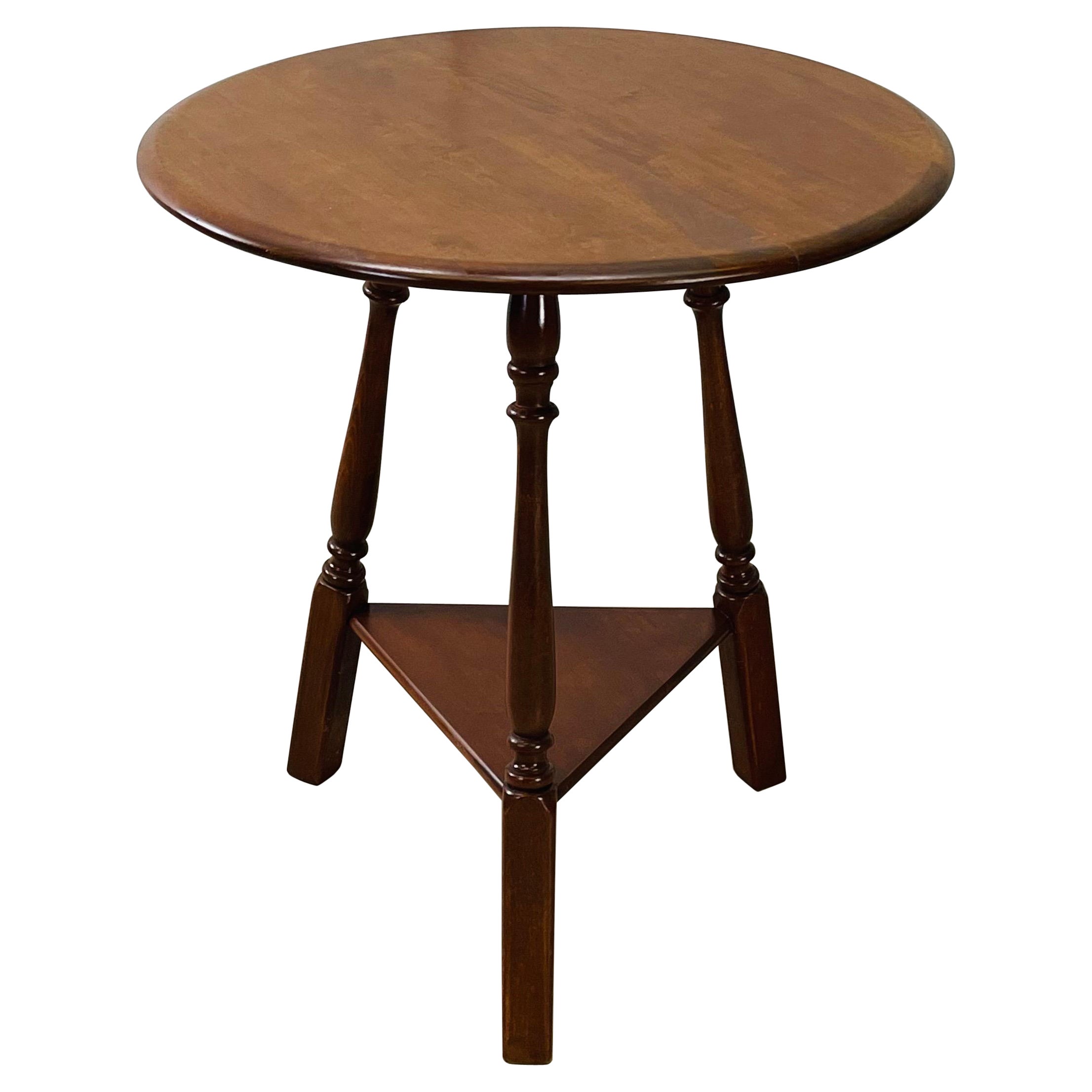 1960s Maple Wood Round Top Side Table For Sale at 1stDibs