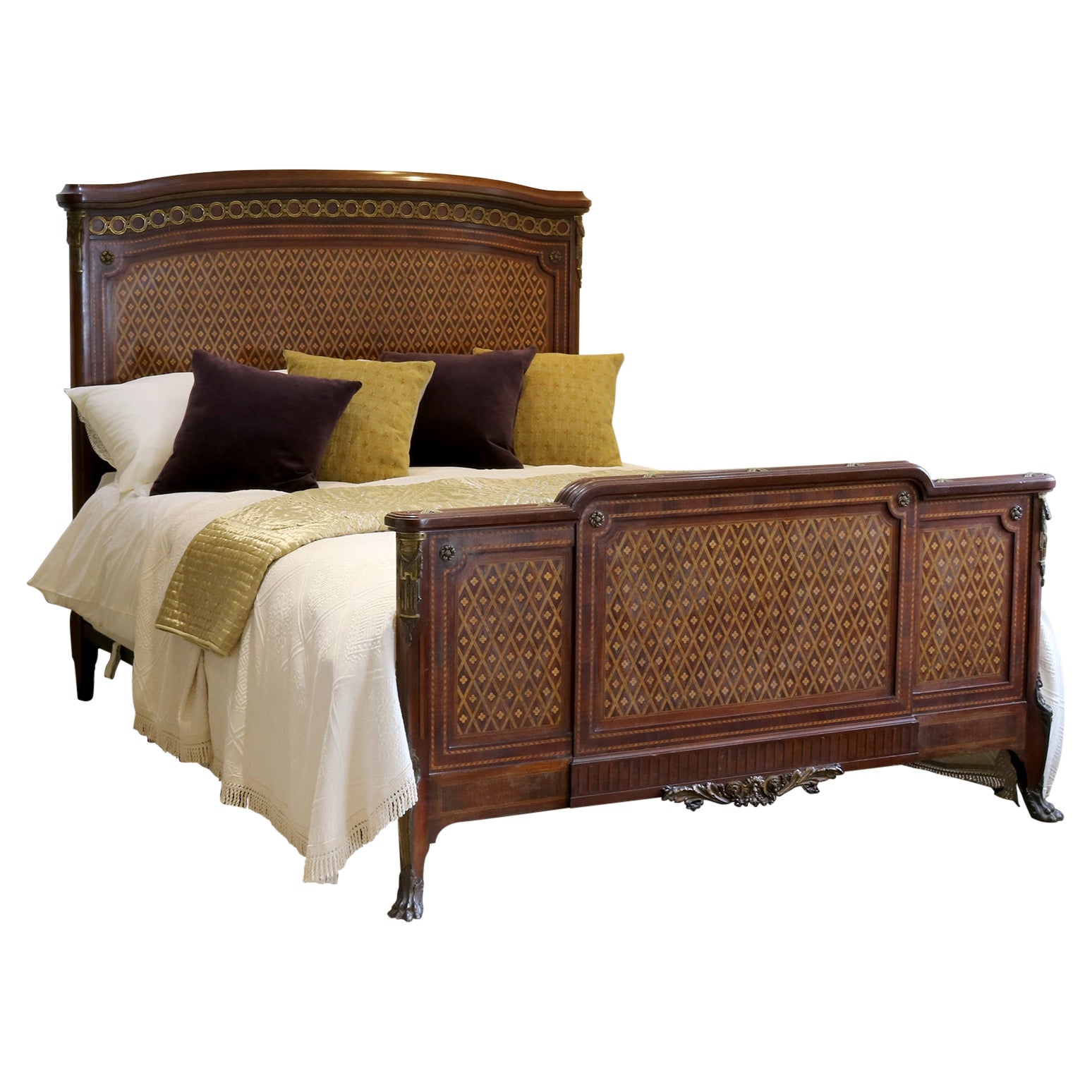 Gothic Style Antique Bed in Walnut, WK102 at 1stDibs