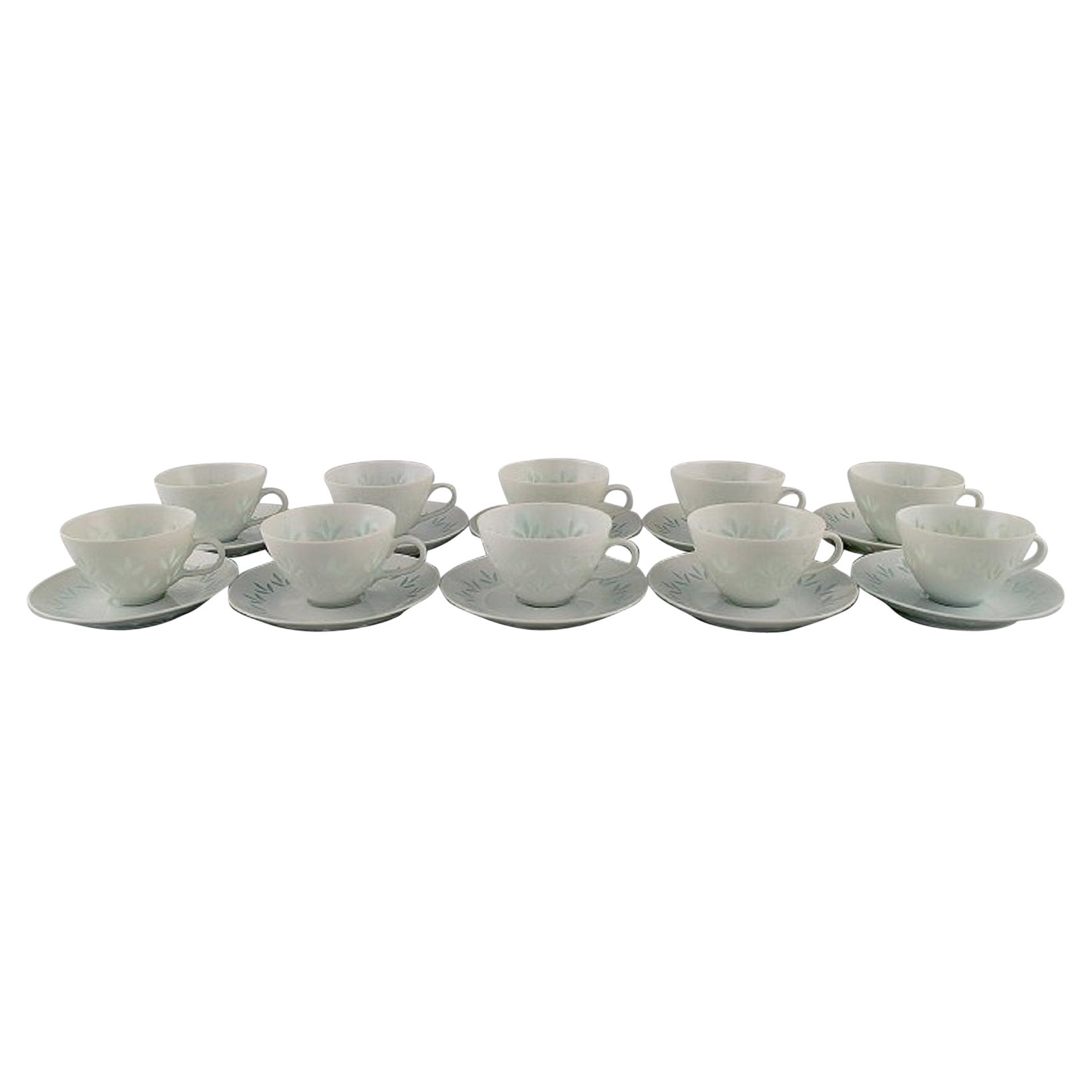 Friedl Holzer-Kjellberg for Arabia. Two sets of coffee cups with ...