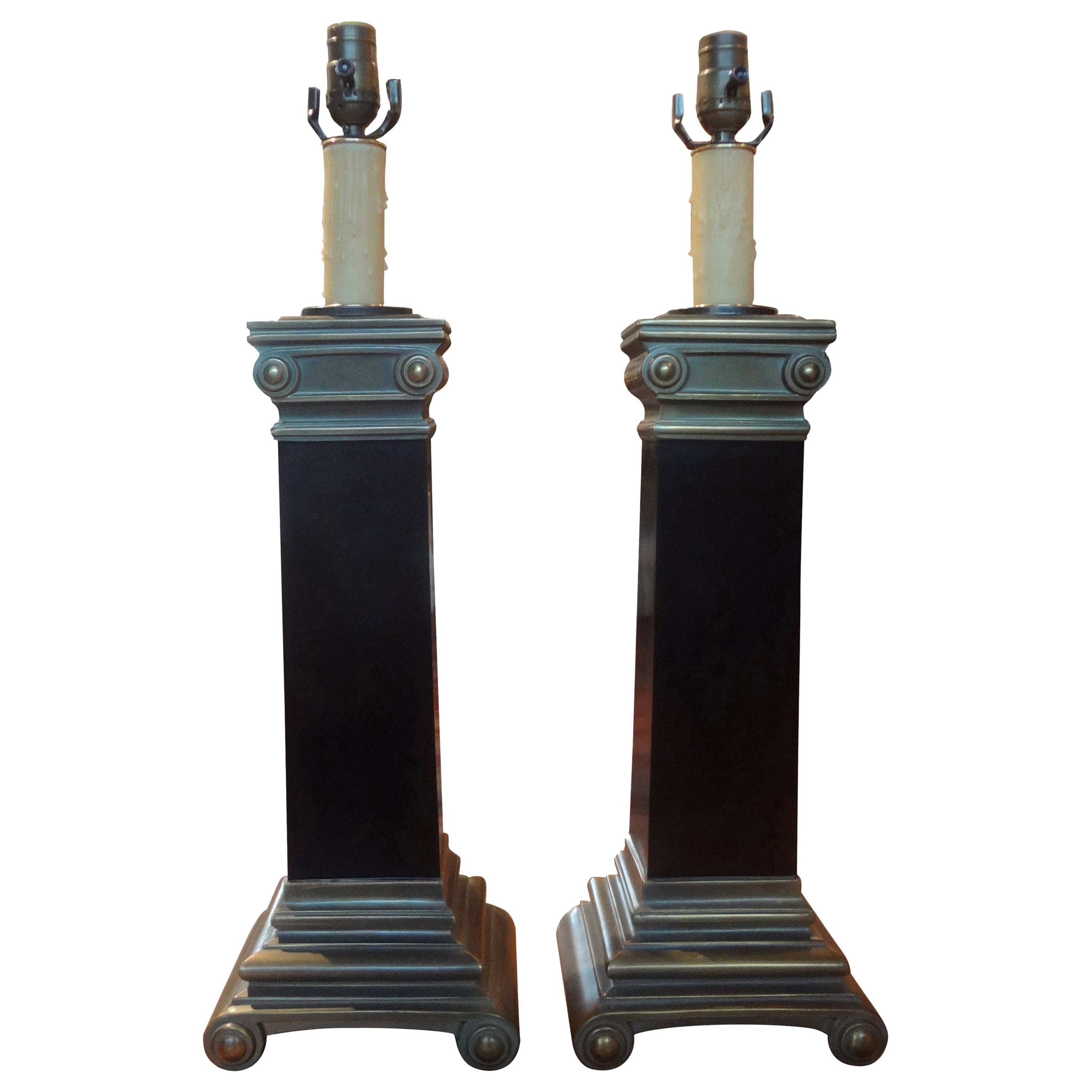 Pair of English Bronze Neoclassical Lamps For Sale at 1stDibs