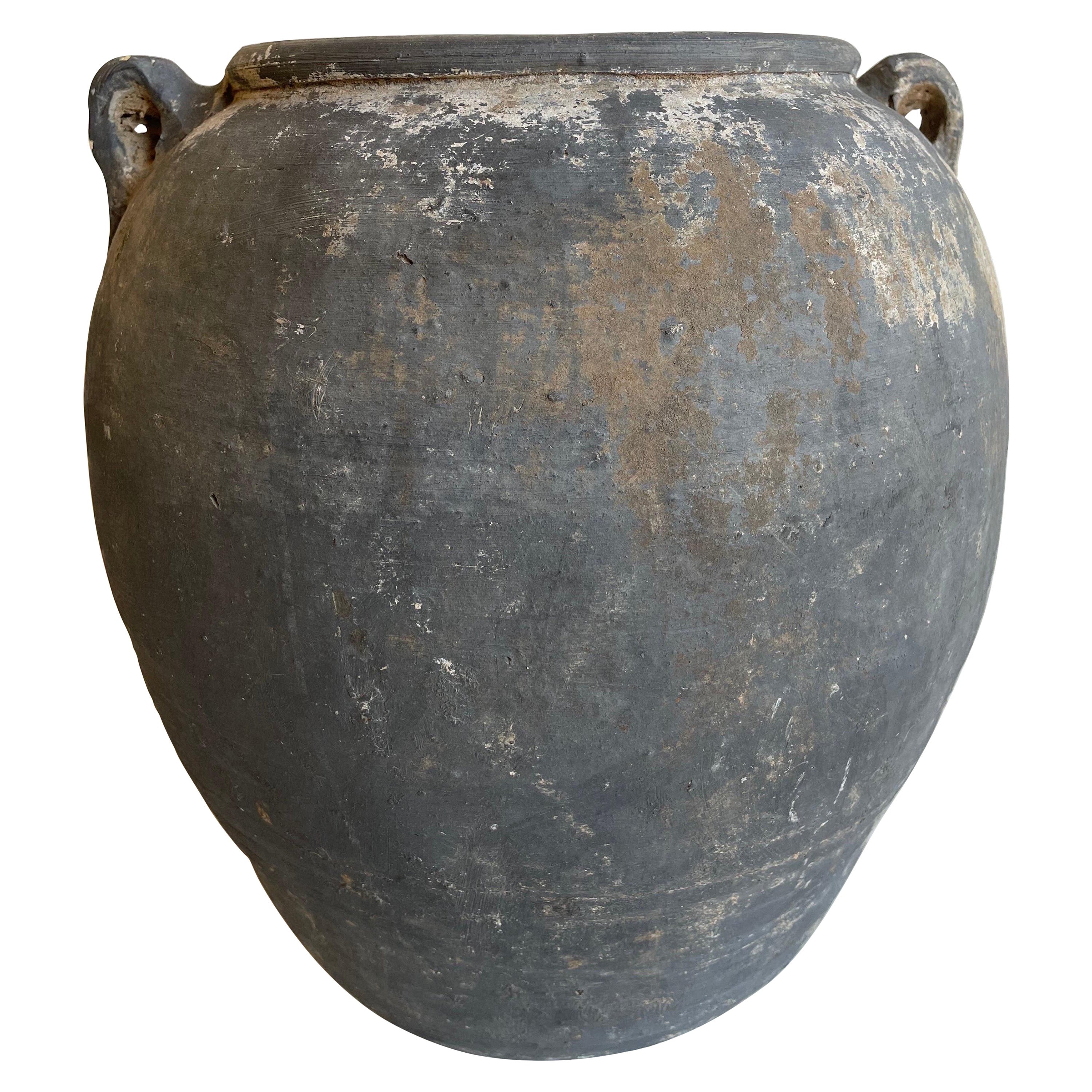 Vintage Clay Pot Medium Size For Sale at 1stDibs