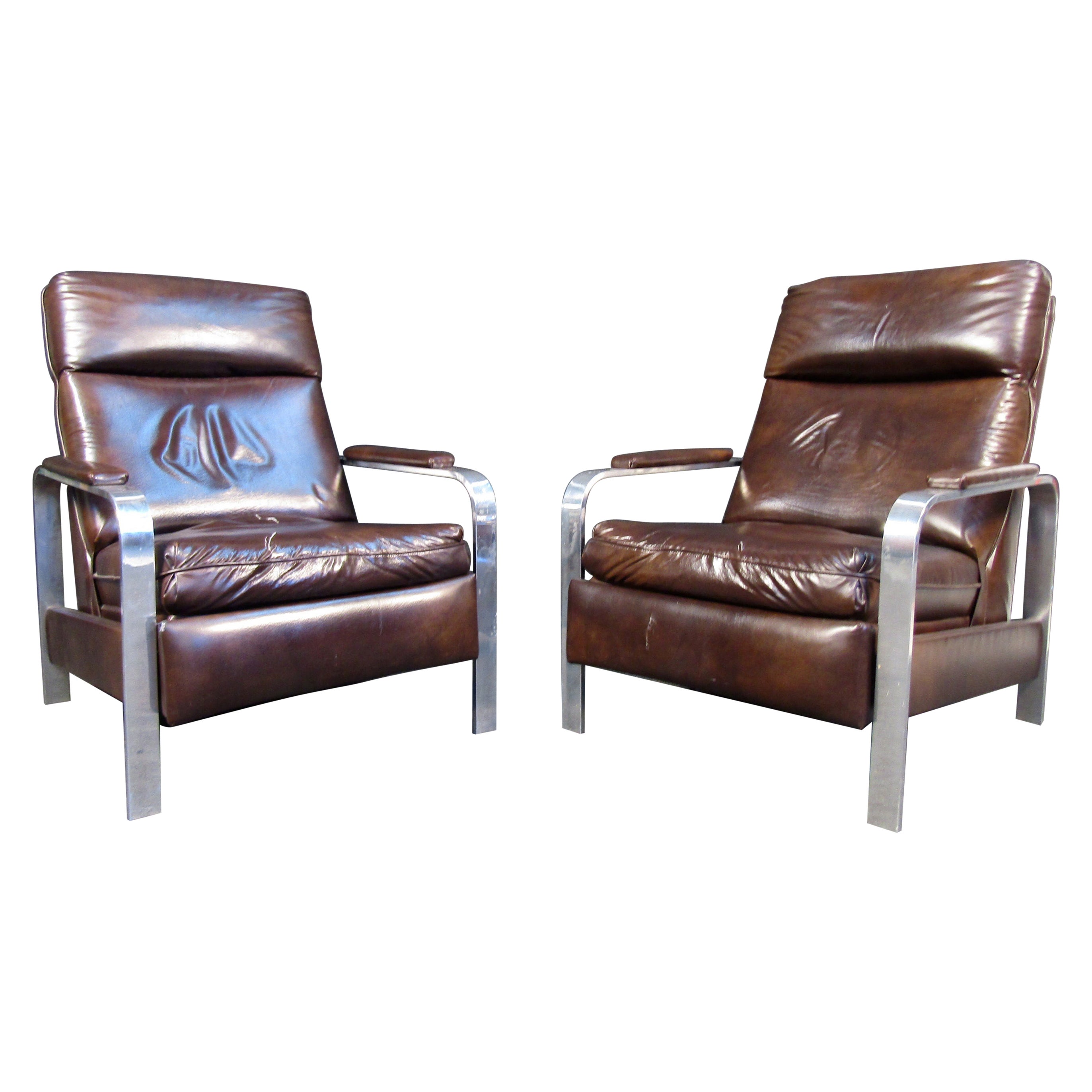 Pair of Mid-Century Italian Lounge Chairs at 1stDibs