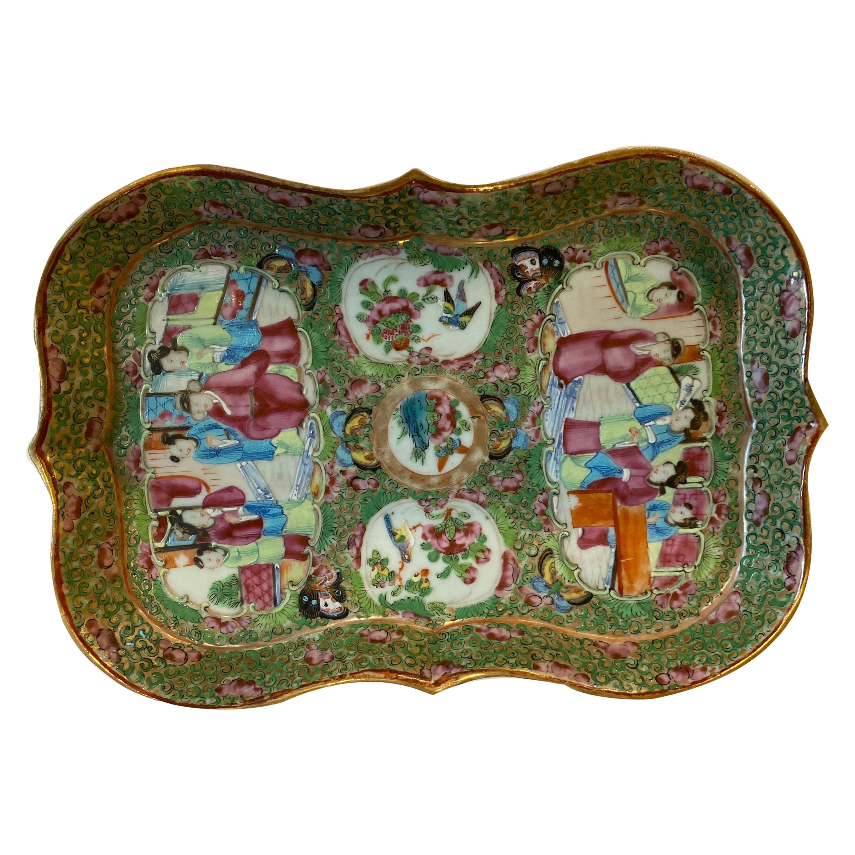 Chinese Export Porcelain Imari Pattern Charger, circa 1730 at 1stDibs