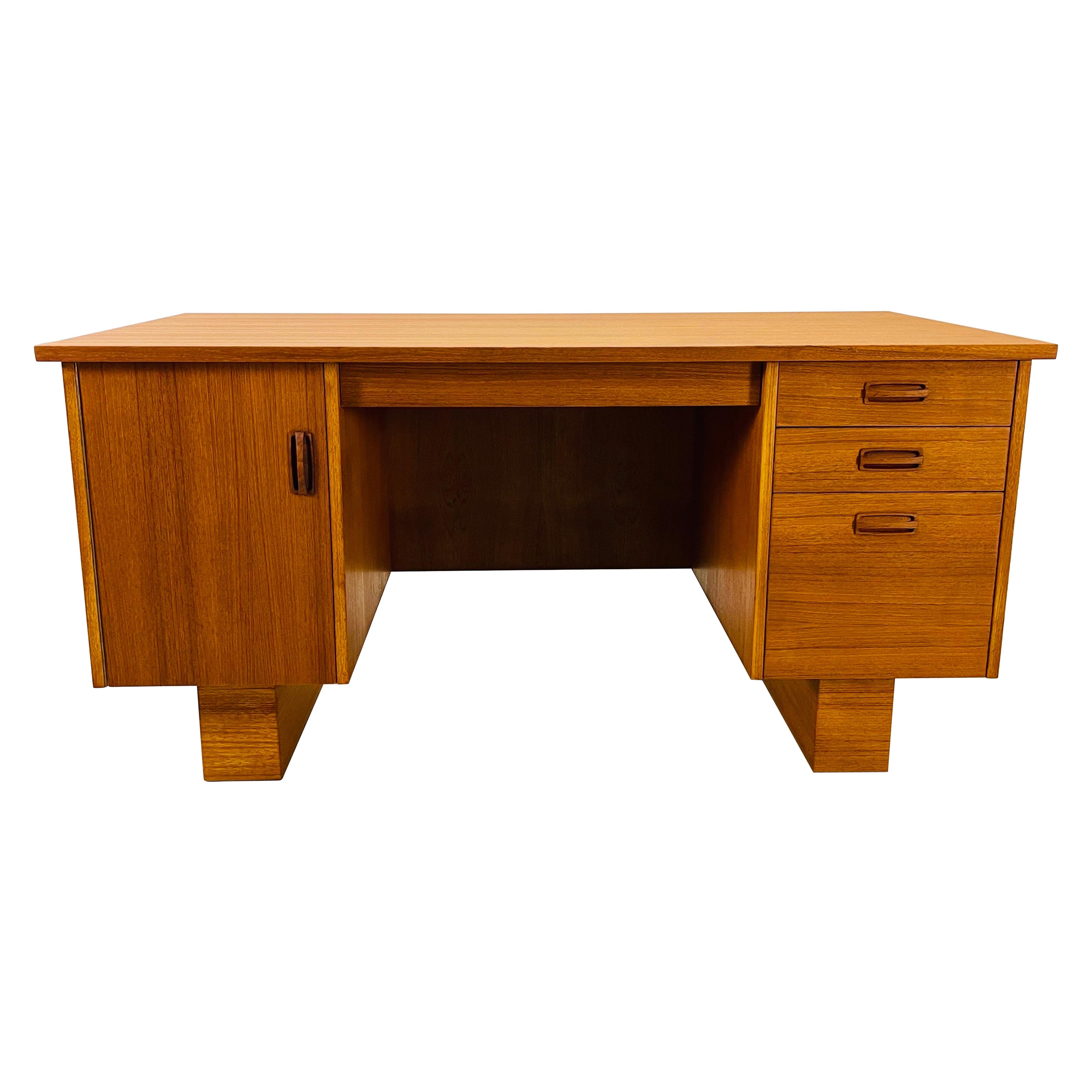 Vintage Viking Oak Executive Desk with Matching Chair by Romweber at ...