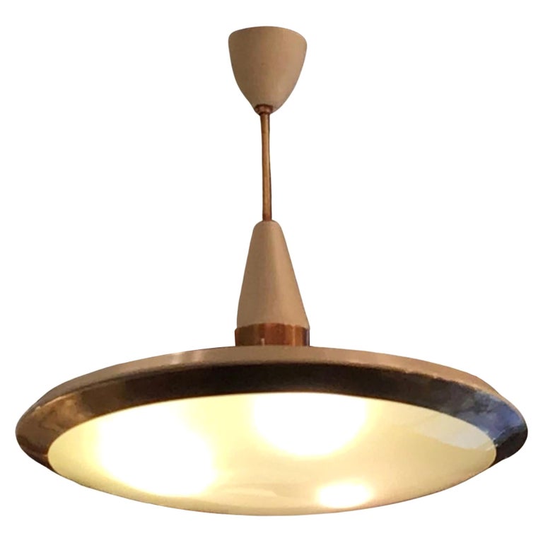 Lustre Stilnovo Disco Volante en verre et laiton, 1950, Italie En vente ...