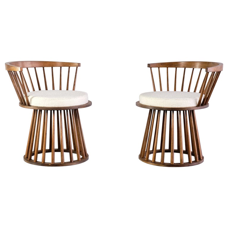 Pair of French Modern Spindle Chairs in Oak and White Bouclé Fabric ...