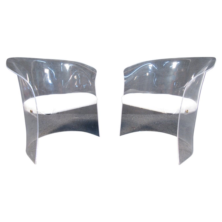 Pair of Mid-Century Lucite Armchairs For Sale at 1stDibs