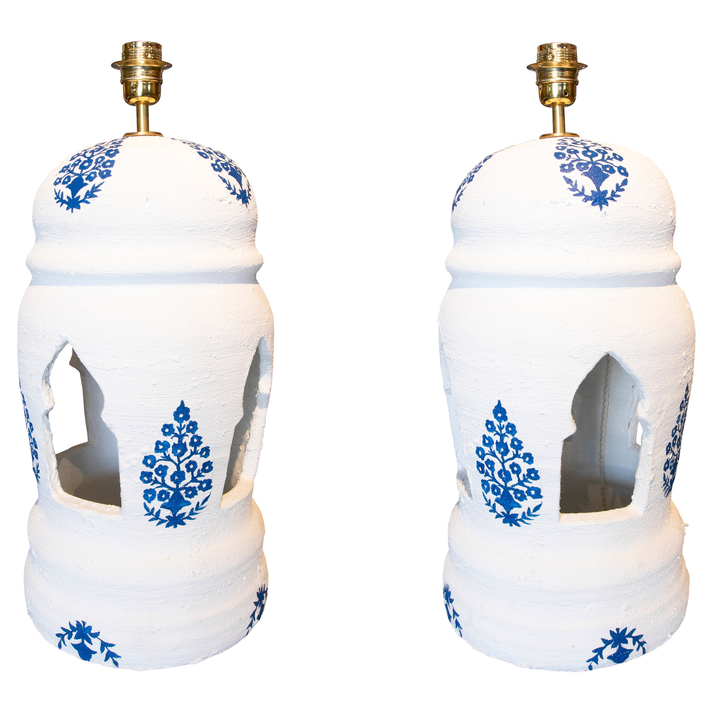 Vintage 1970s White Haeger Ceramic Lamps, Pair For Sale at 1stDibs