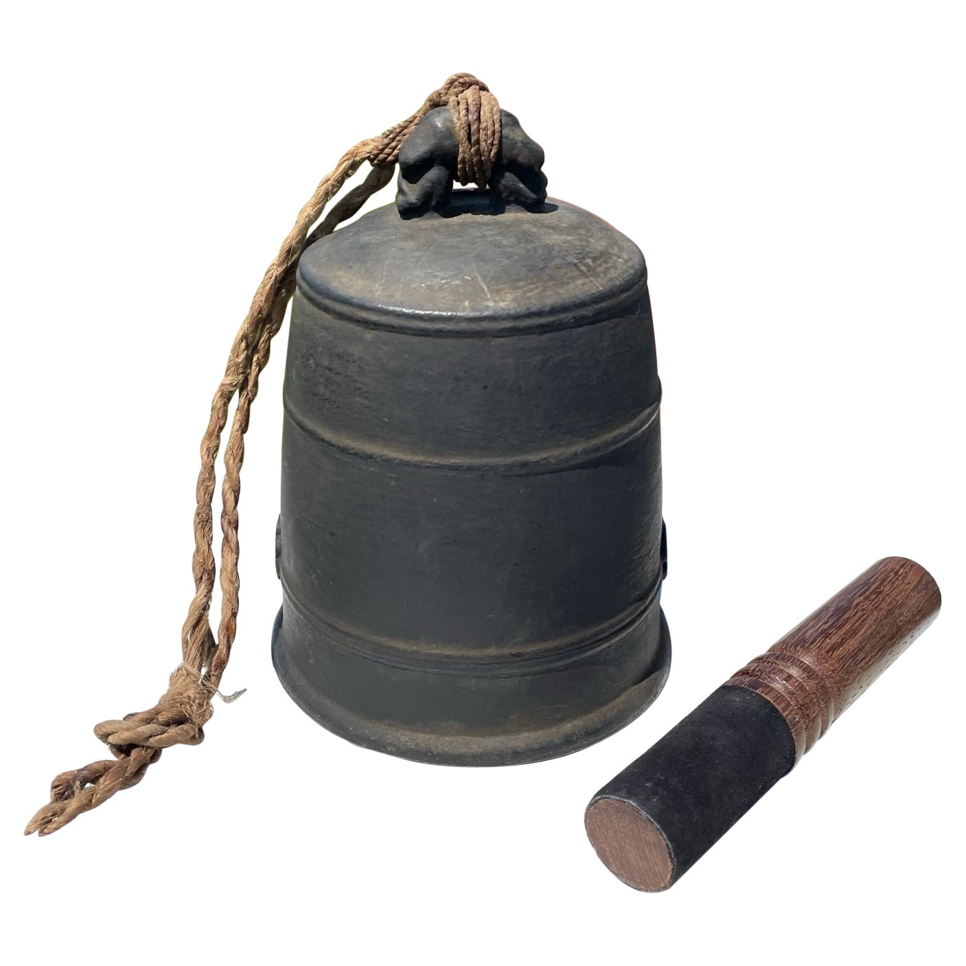 Japanese Antique Cast Bronze Temple Bell with Fine Patina, Bold Sound ...