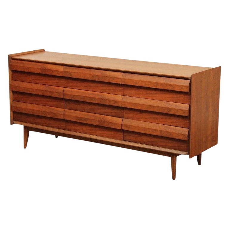 Vintage Mid-Century Modern Nussbaum Lane 9 Schubladen Kommode im ...