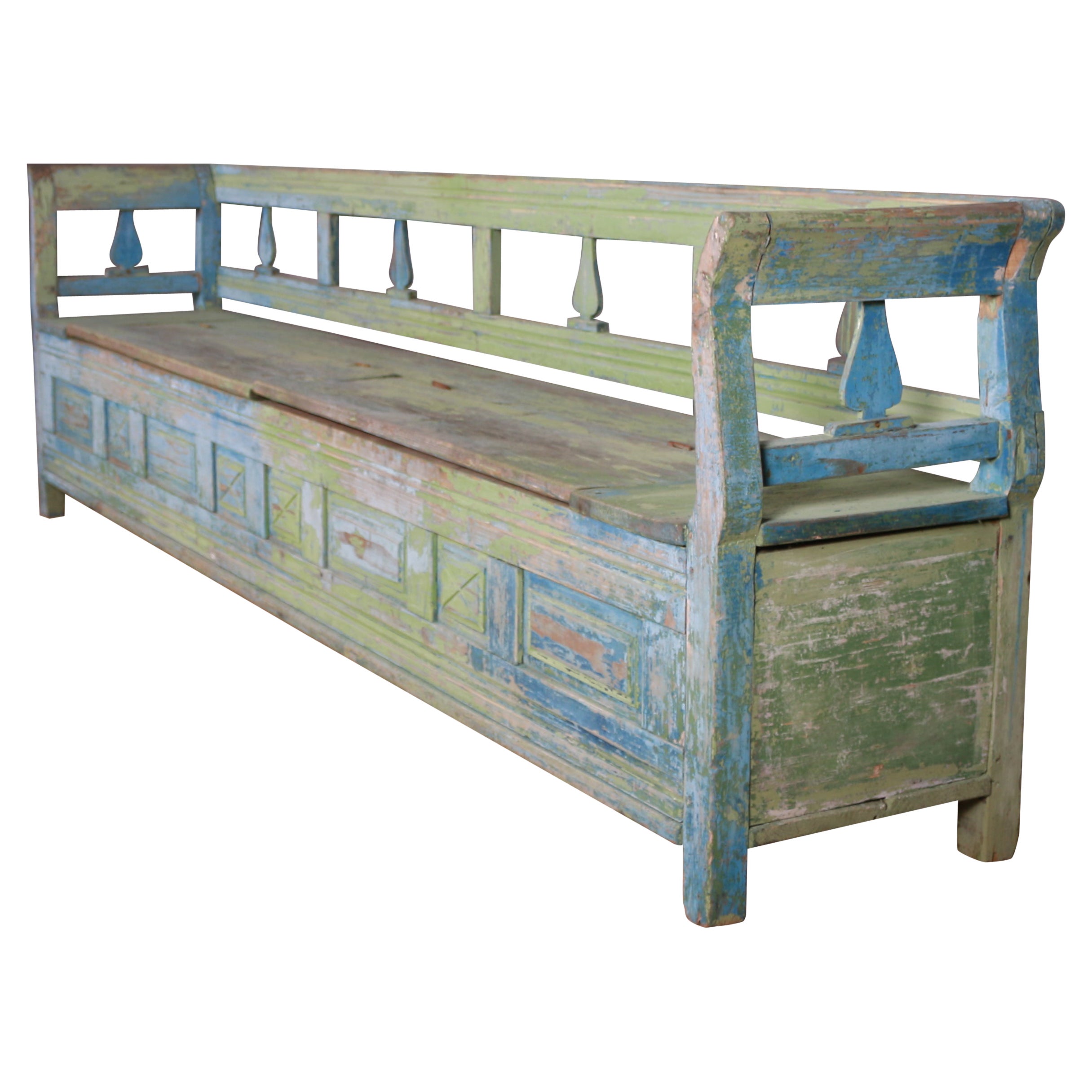 Painted Austrian Settle Bench For Sale at 1stDibs