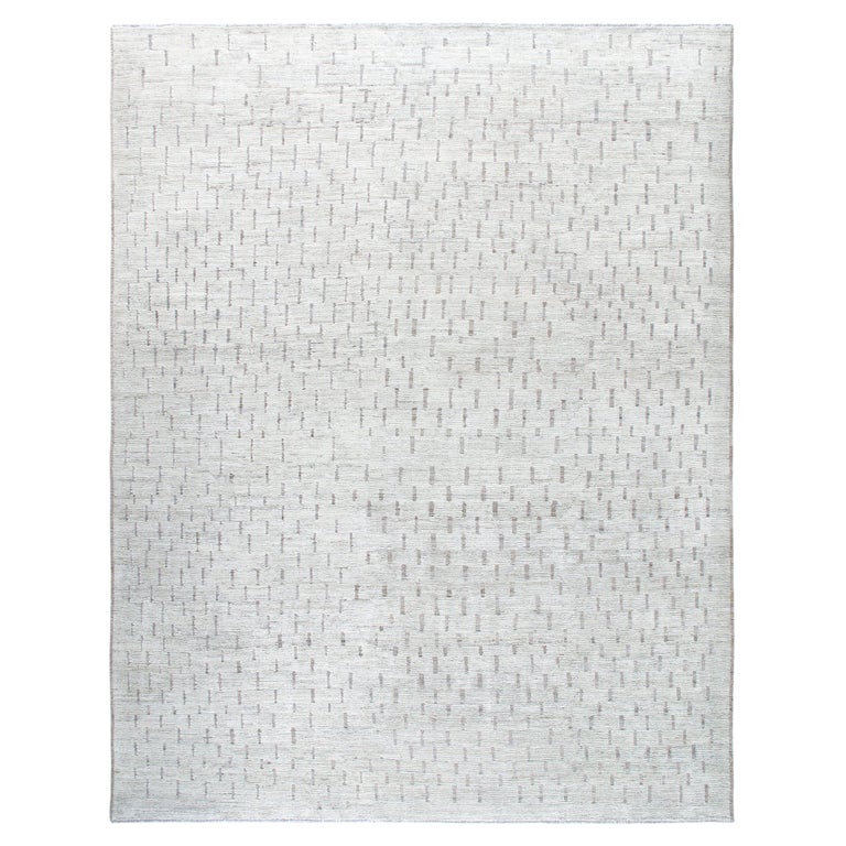 Modern Minimalist Handknotted Wool Rug in Beige For Sale at 1stDibs