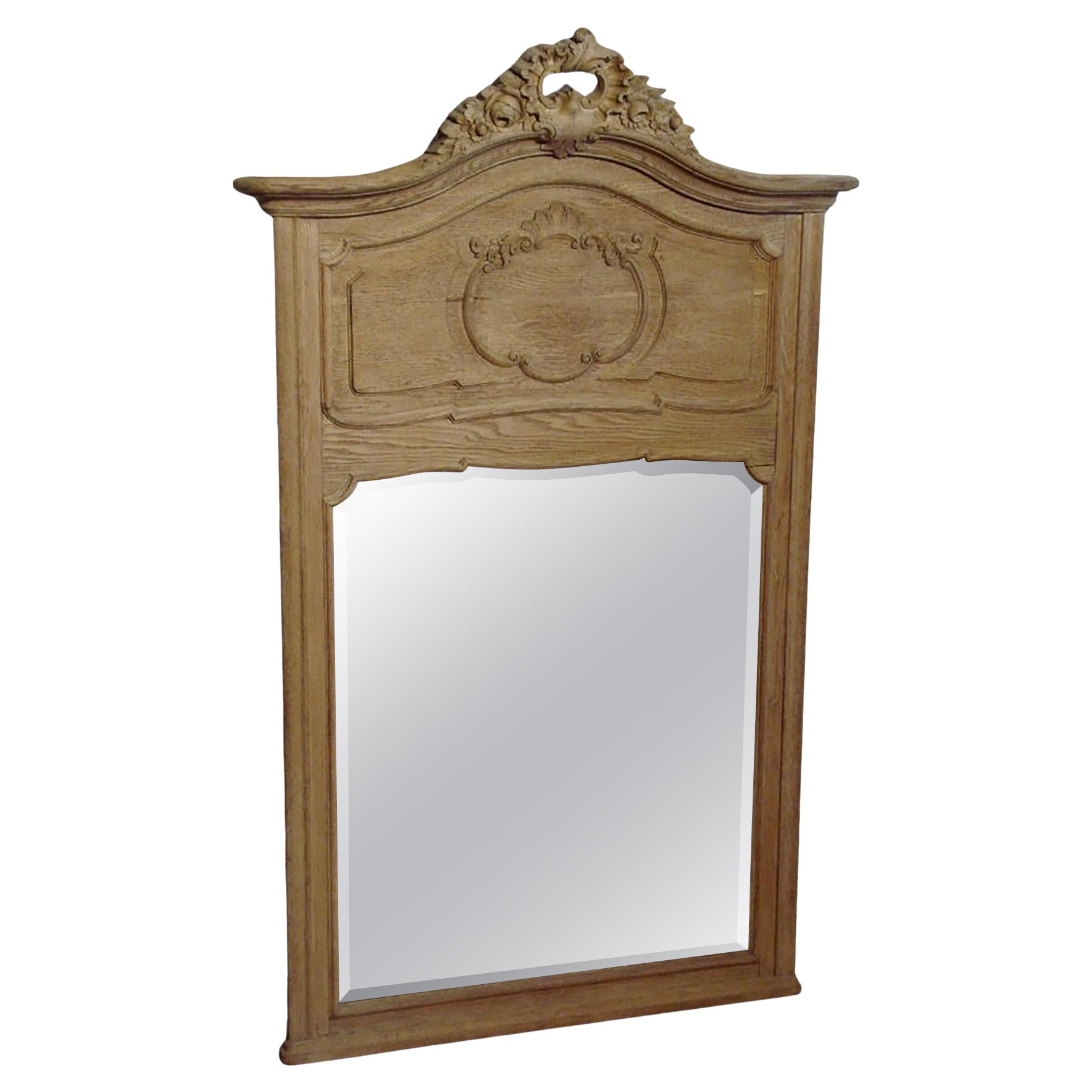 Grand miroir de cheminée en chêne blanchi du 19ème siècle sur 1stDibs