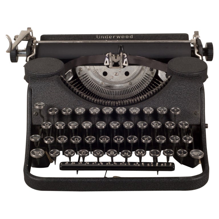 Antique Refurbished Portable Underwood Leader Typewriter, c.1938 at 1stDibs