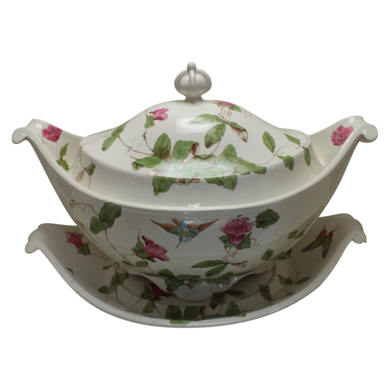 Large Copeland Hand Coloured Lidded Tureen on Stand For Sale at 1stDibs