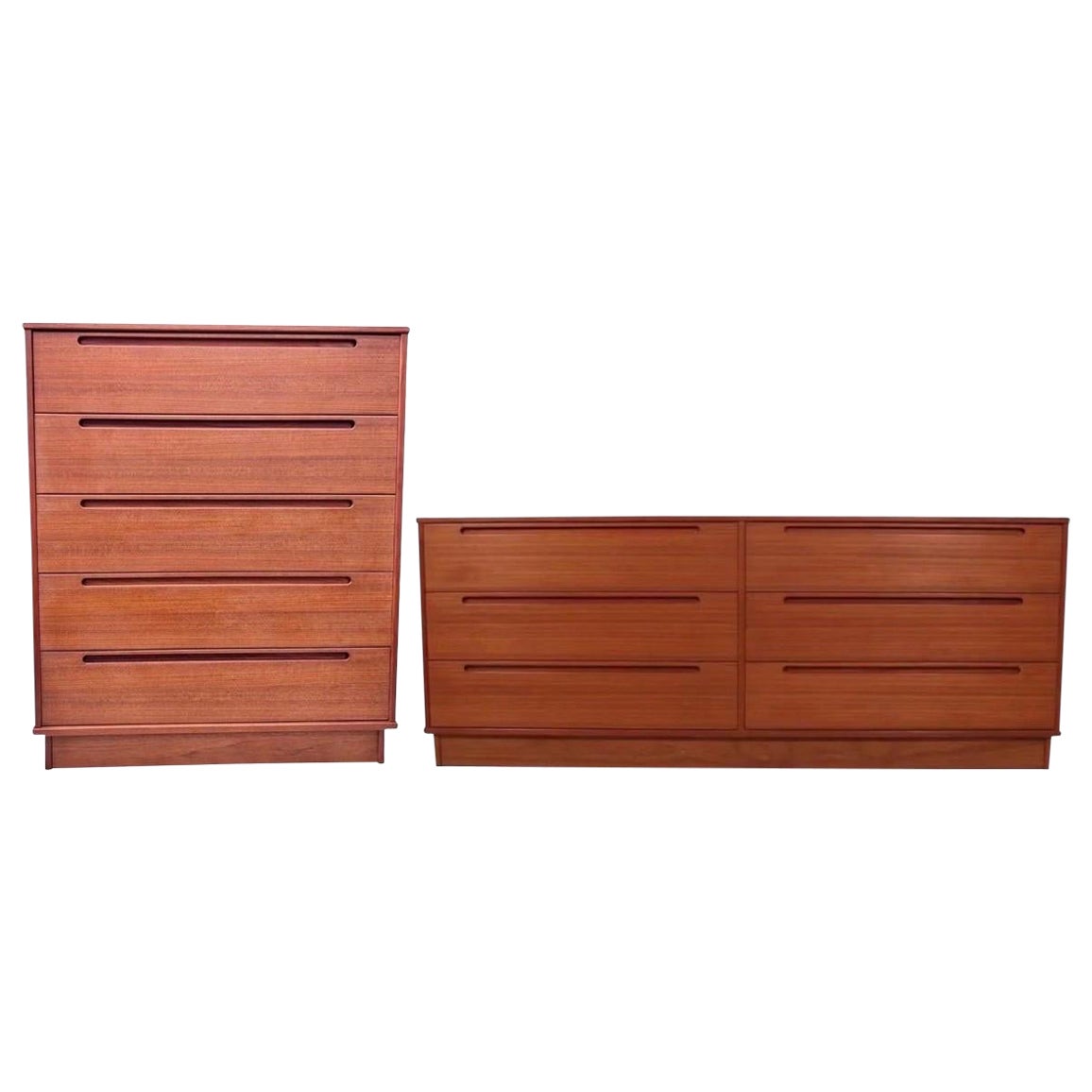 Vintage Danish Modern Torring Mid Century Dresser Set For Sale at 1stDibs