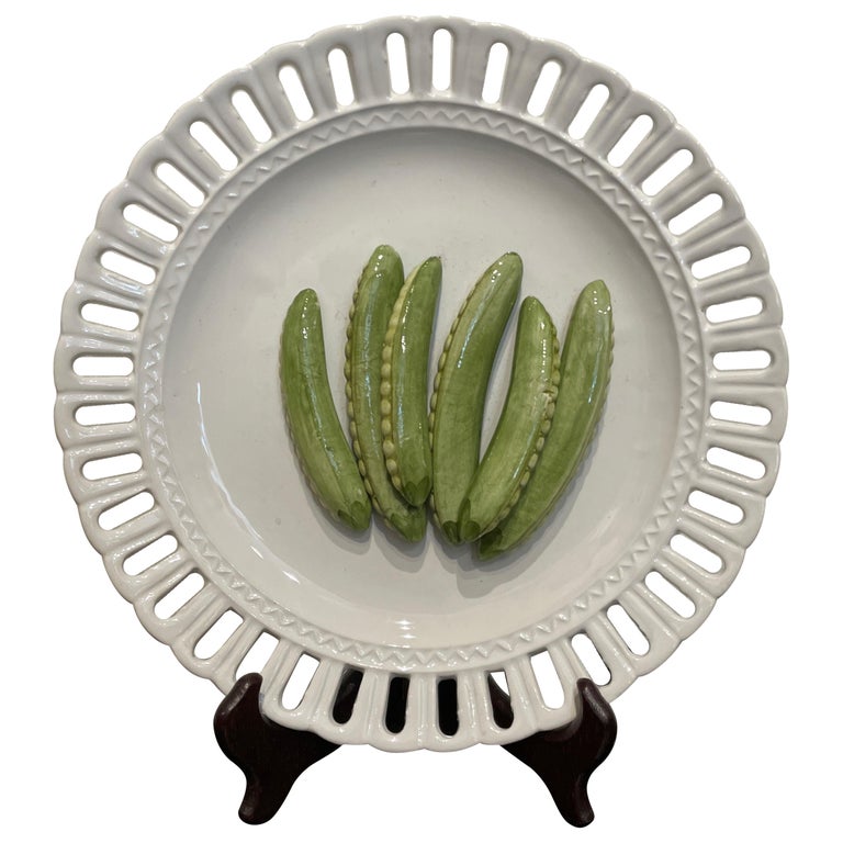 French Trompe L'oeil Pea Pod Plate For Sale at 1stDibs