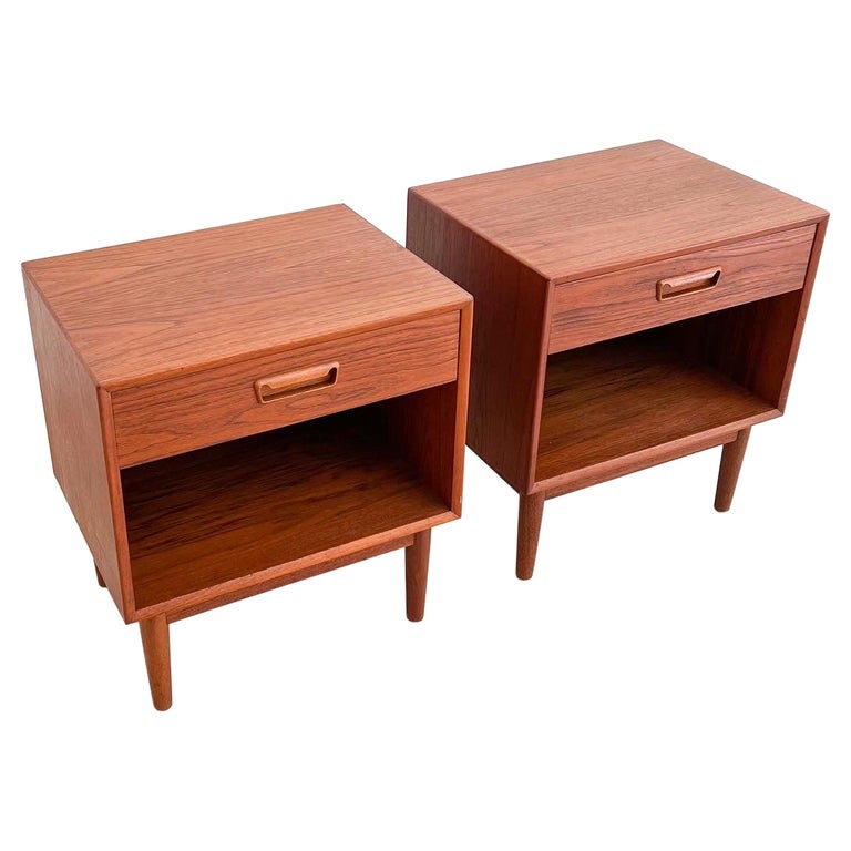 Pair of Mid-Century Modern Teak Nightstands by Westnofa at 1stDibs
