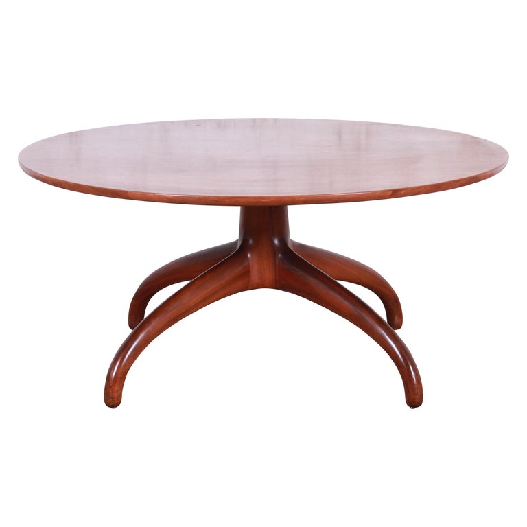 Table de cocktail Henredon en noyer sculpté mi-siècle moderne Heritage ...