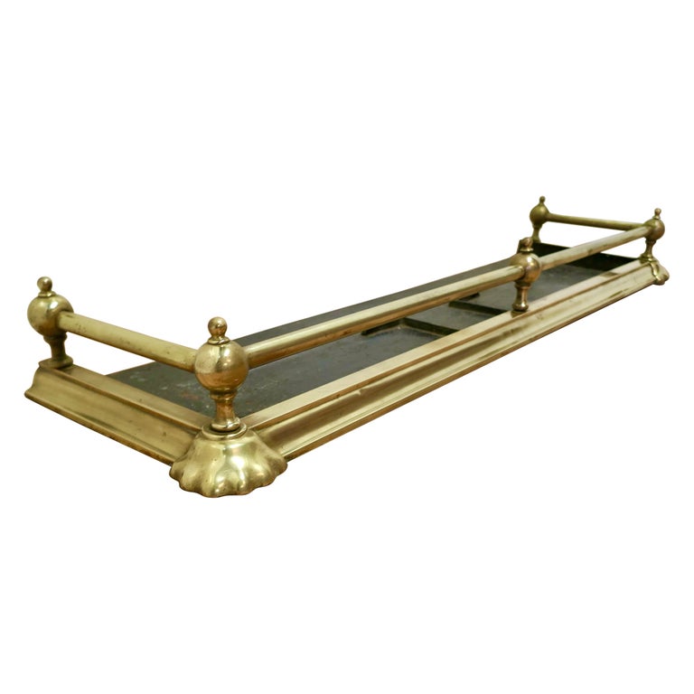 Large Elegant Victorian Brass Fender For Sale at 1stDibs