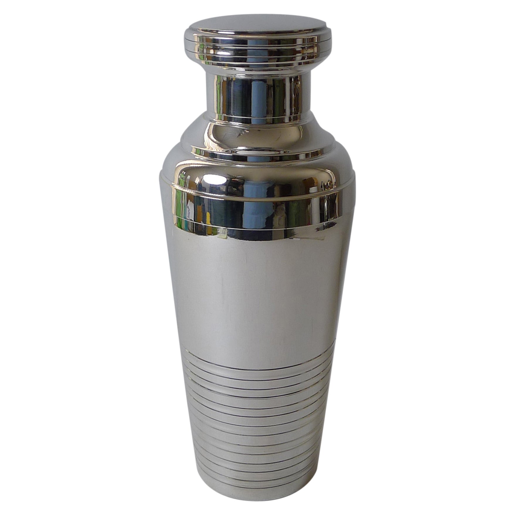 Raphael and Lawson Clarke Silver-Plated Red Bakelite Cocktail Shaker ...