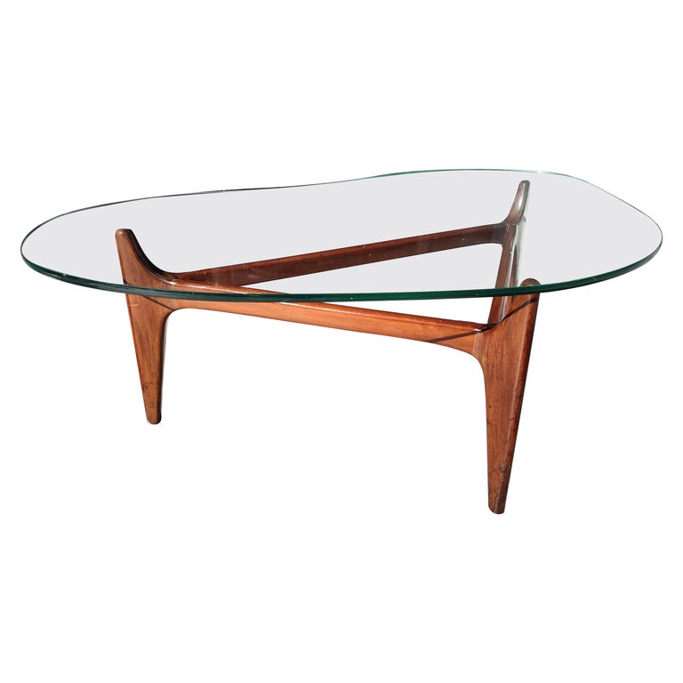 Table de cocktail sculpturale en noyer, moderne du milieu du siècle ...