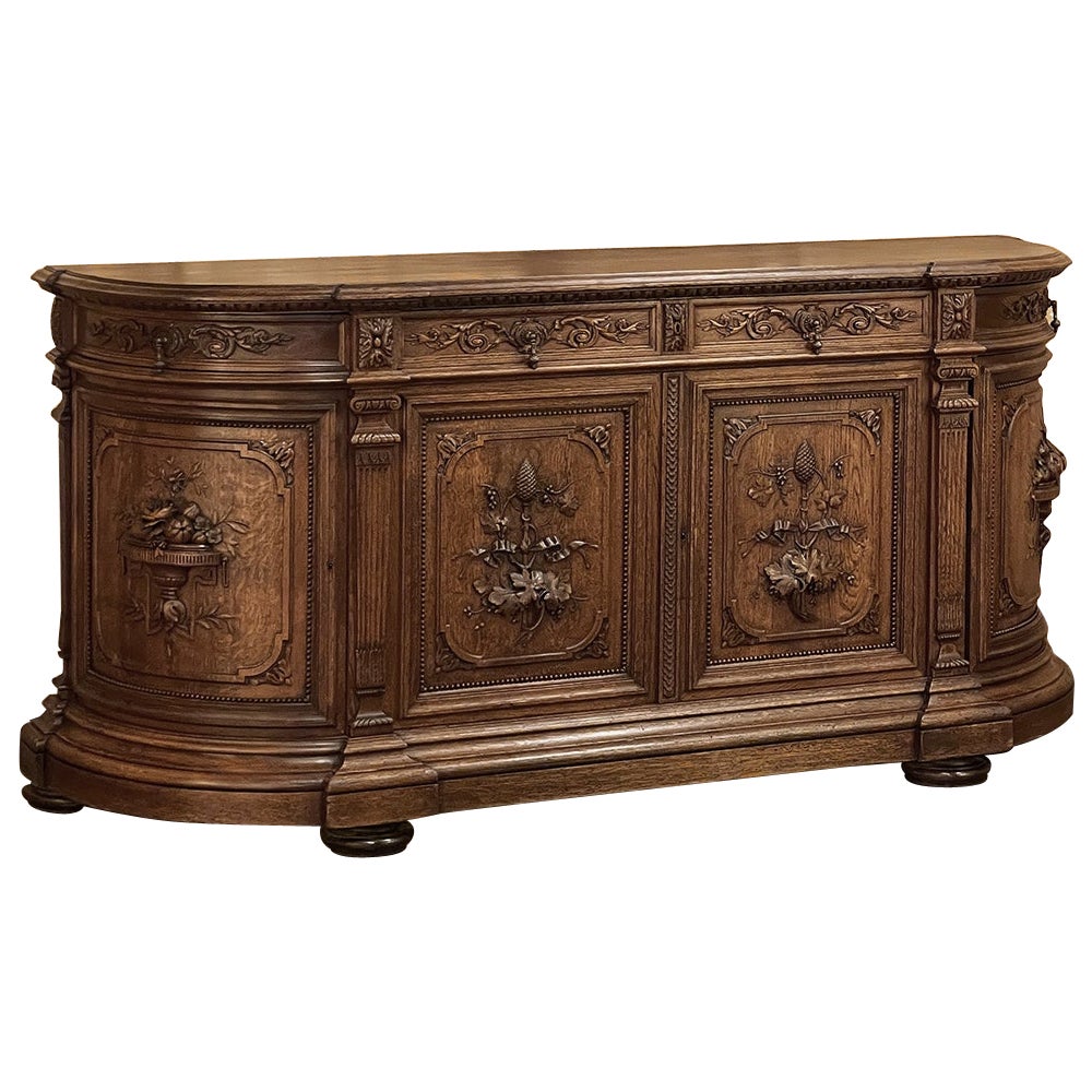 19th Century French Renaissance Buffet with Rounded Sides For Sale at ...