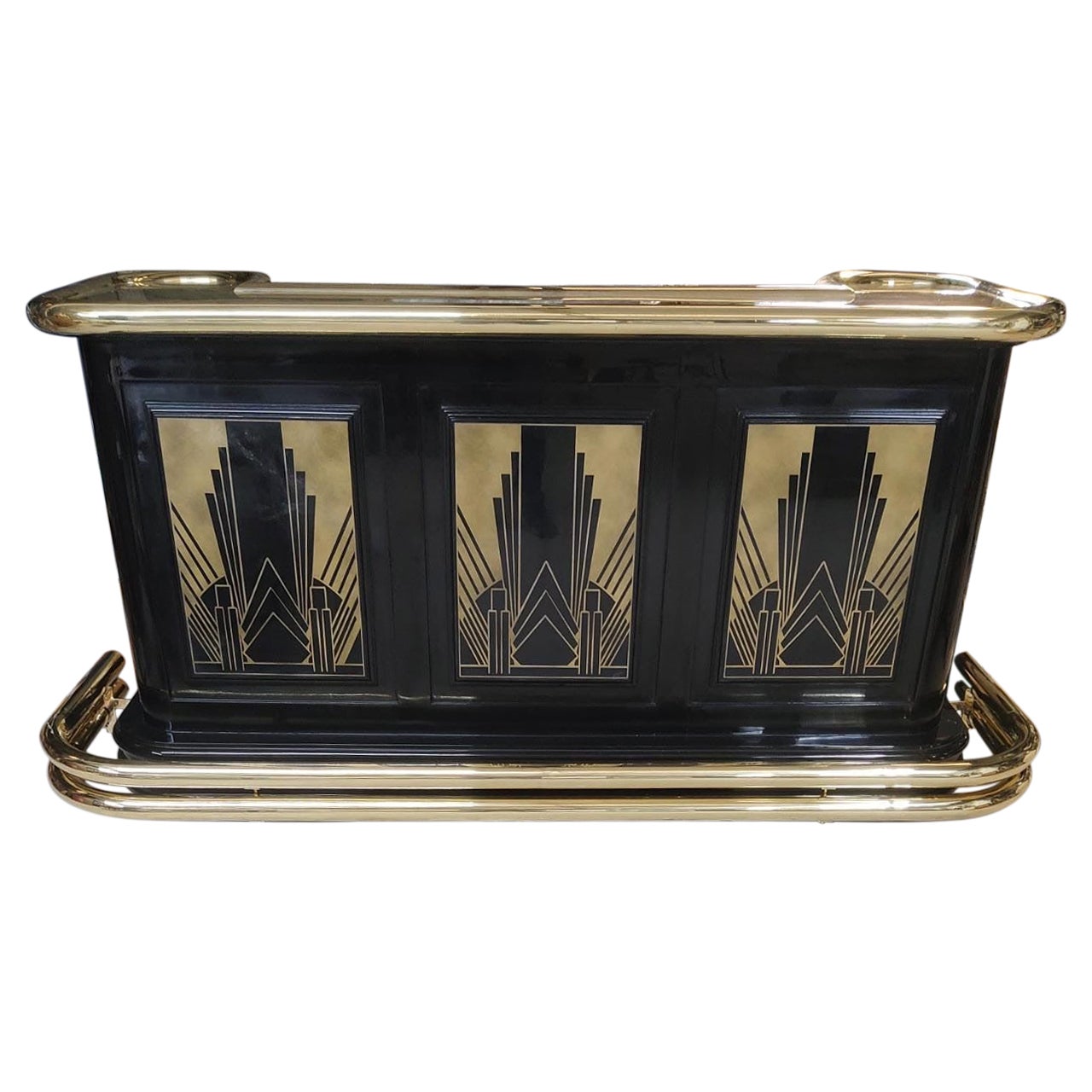 Classic 1930s Art Deco Bakelite Portable Bar For Sale at 1stDibs ...