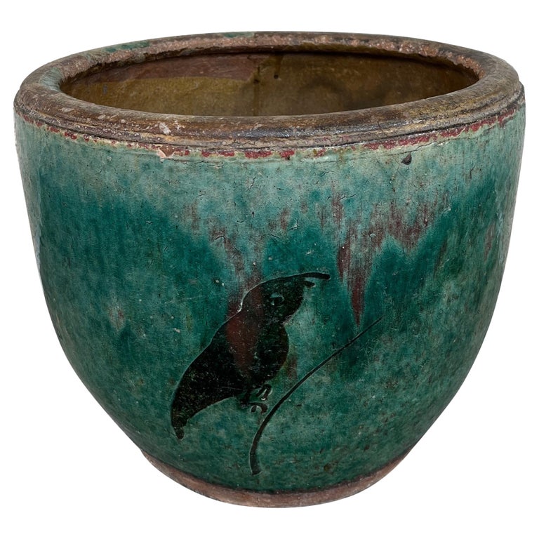 19th Century Chinese Green Glazed Ceramic Pot For Sale at 1stDibs