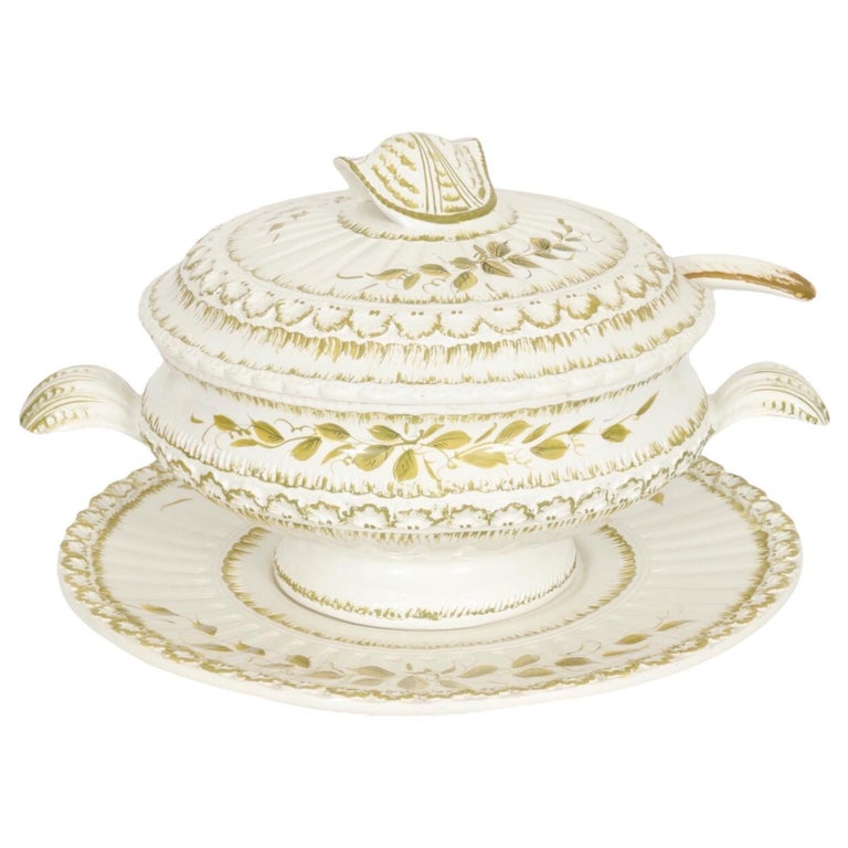 Italian Ceramic Soup Tureen For Sale at 1stDibs