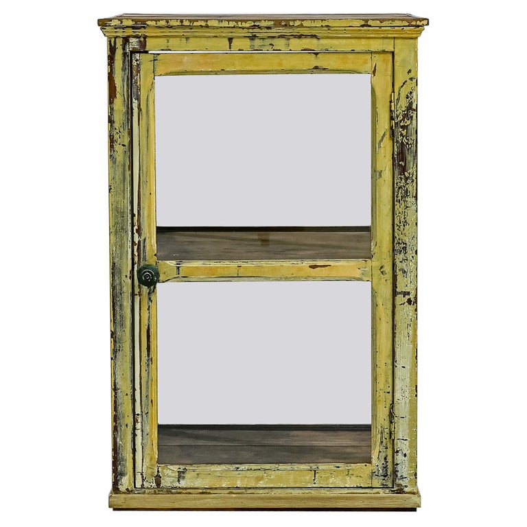 1900s French Yellow Tabletop Vitrine For Sale at 1stDibs