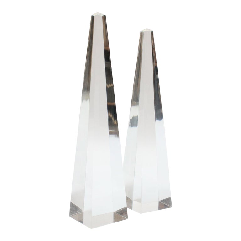Pair of Large Vintage Lucite Decorative Obelisks For Sale at 1stDibs